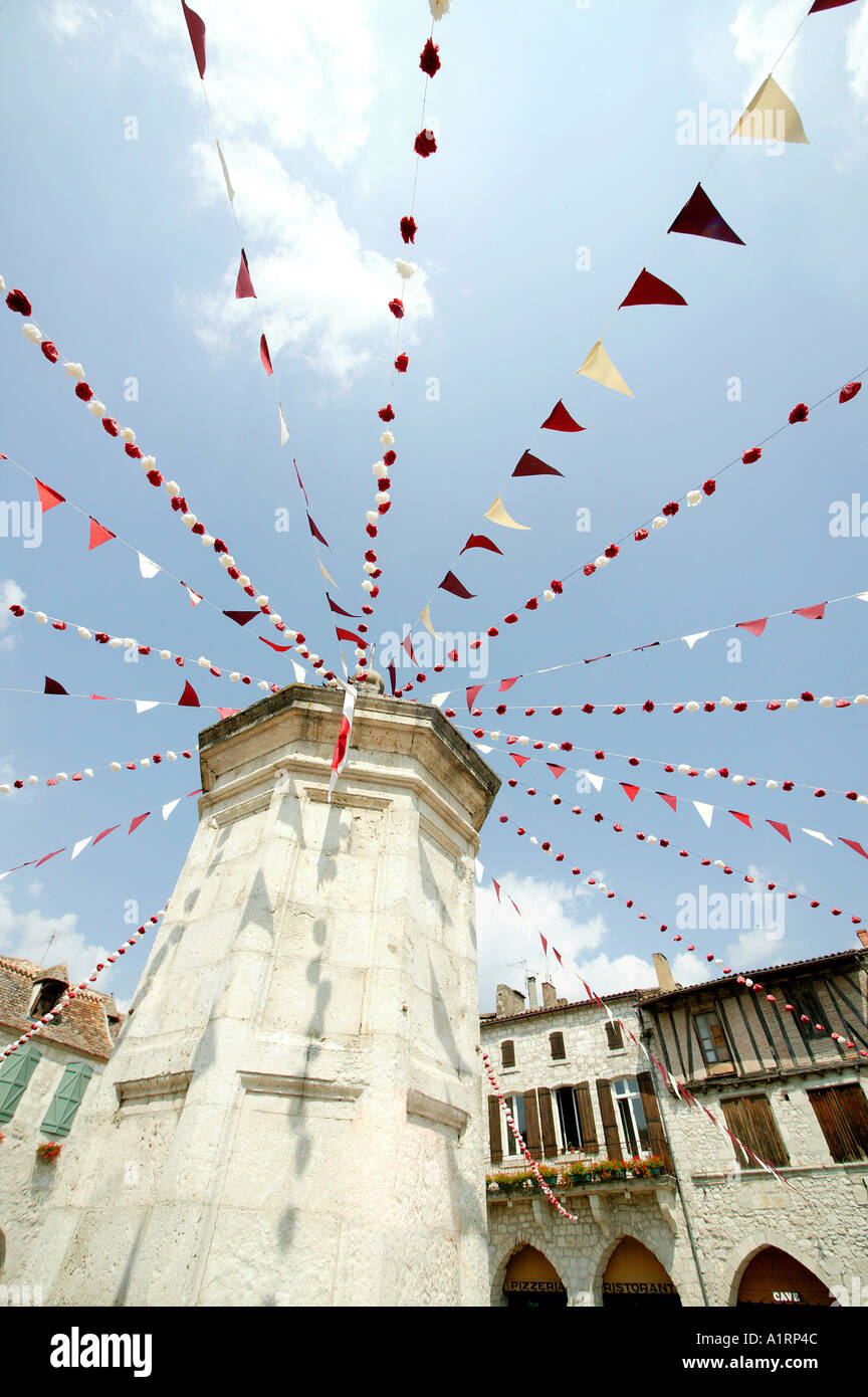 Eymet Square High Resolution Stock Photography and Images - Alamy