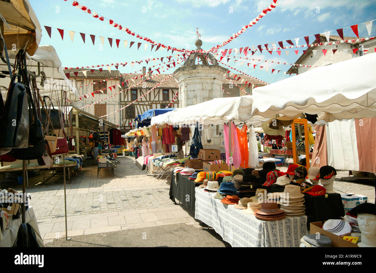 Bergerac market hi-res stock photography and images - Alamy