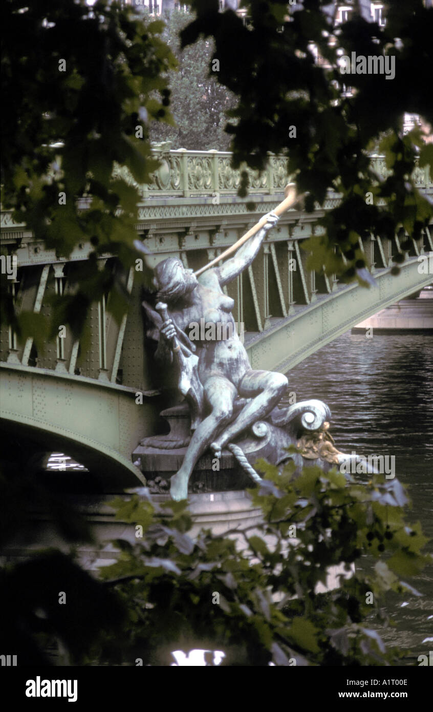 Statue of a trumpeter on a bridge Stock Photo - Alamy