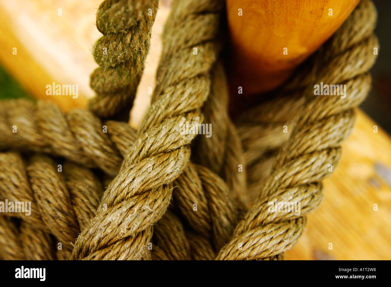Curved rope hi-res stock photography and images - Alamy