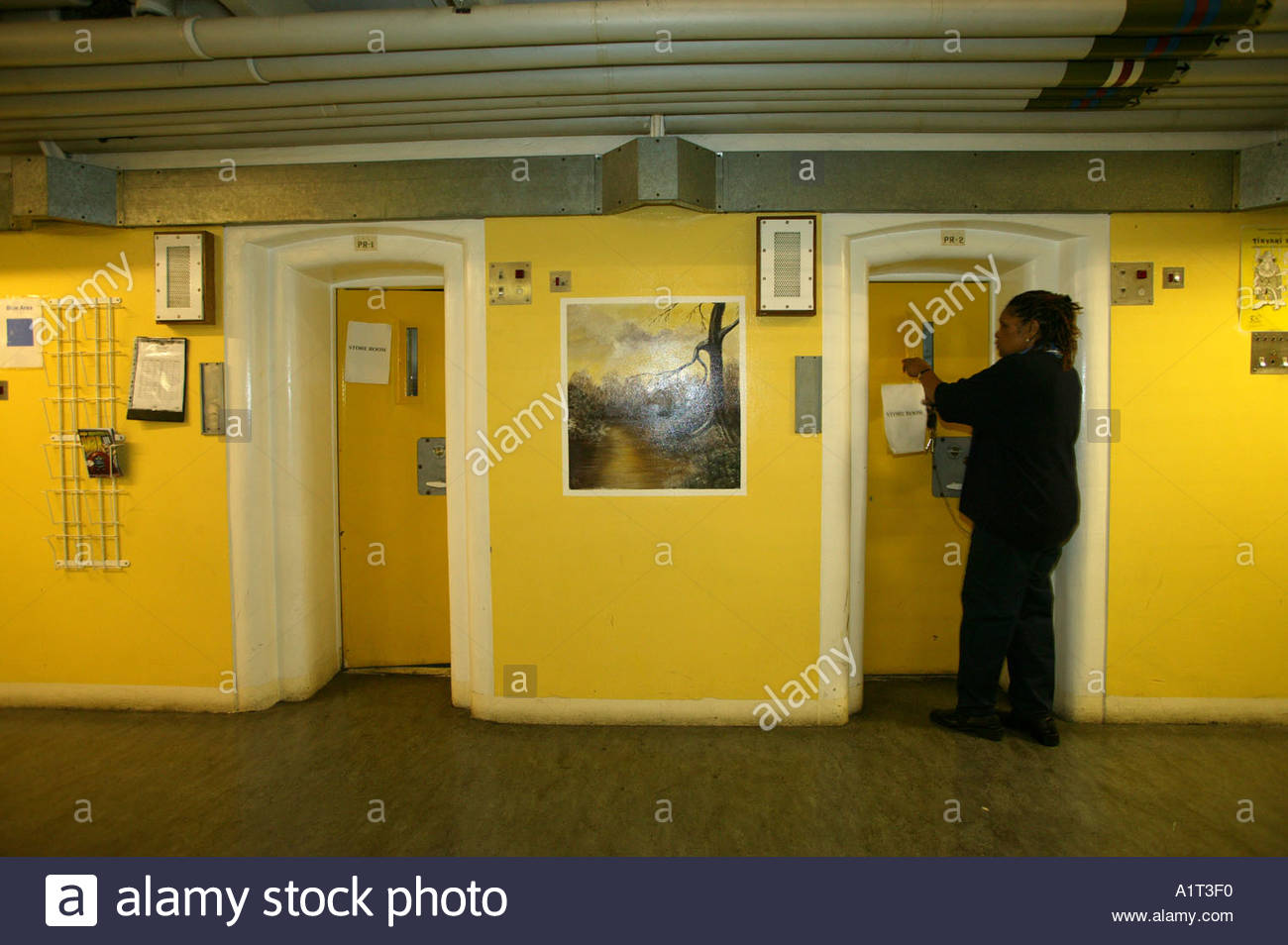 Pentonville Prison Cell Stock Photos & Pentonville Prison Cell Stock ...