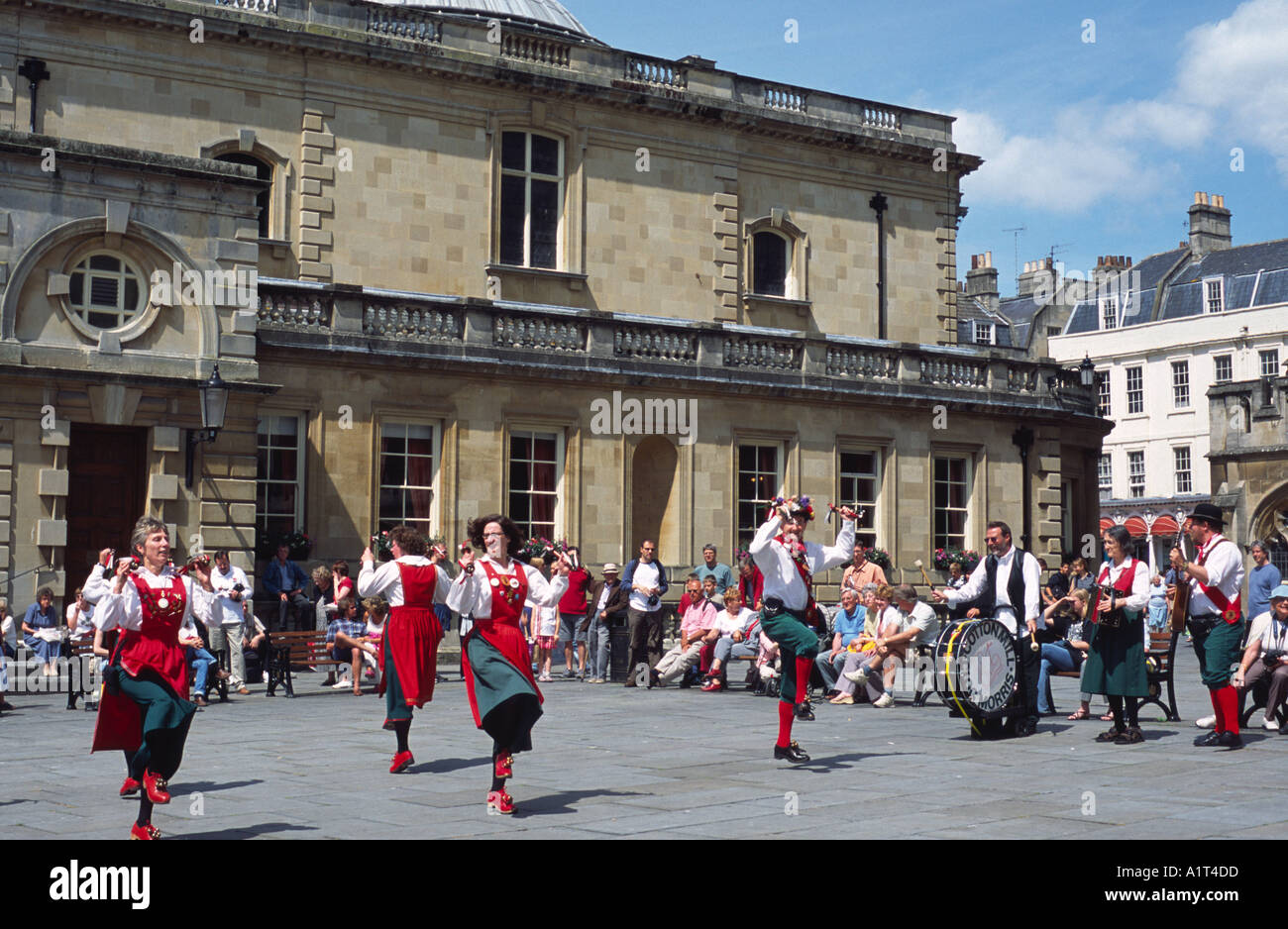 Traditional clog dancers dance dancing hi-res stock photography and ...