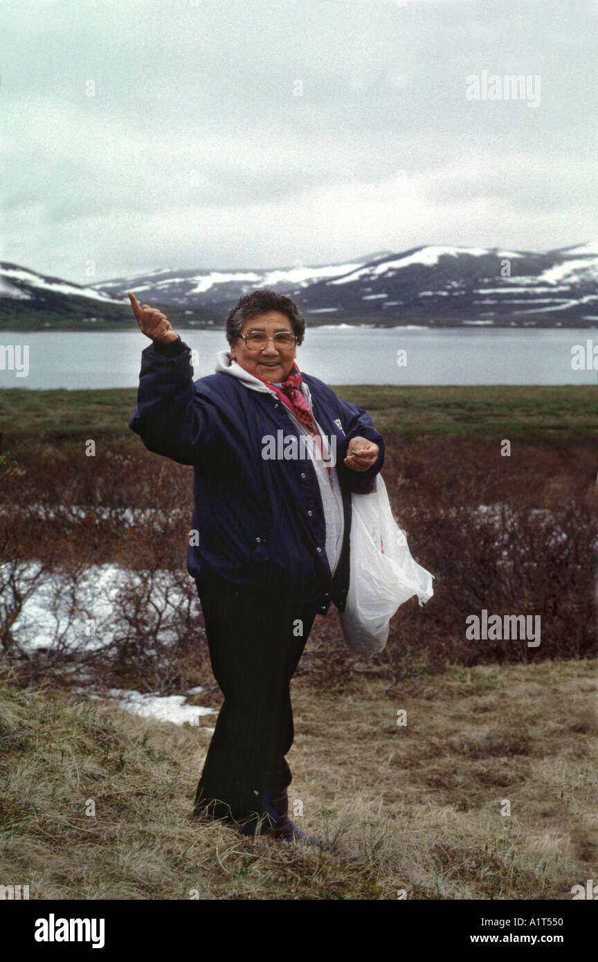 Inupiat eskimo hi-res stock photography and images - Alamy