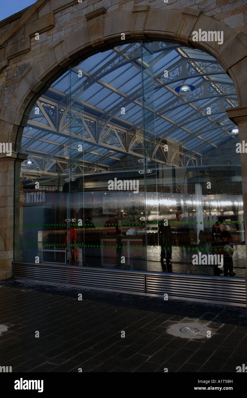 Sculpture sheaf square hi-res stock photography and images - Alamy