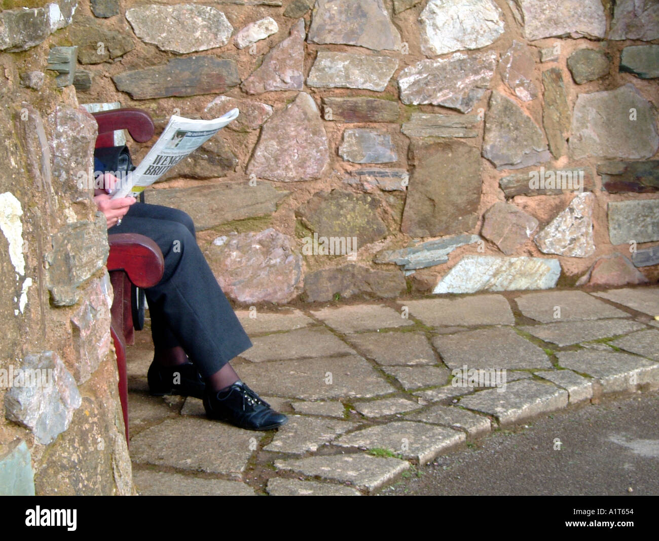 Newspaper reading no face hi-res stock photography and images - Alamy