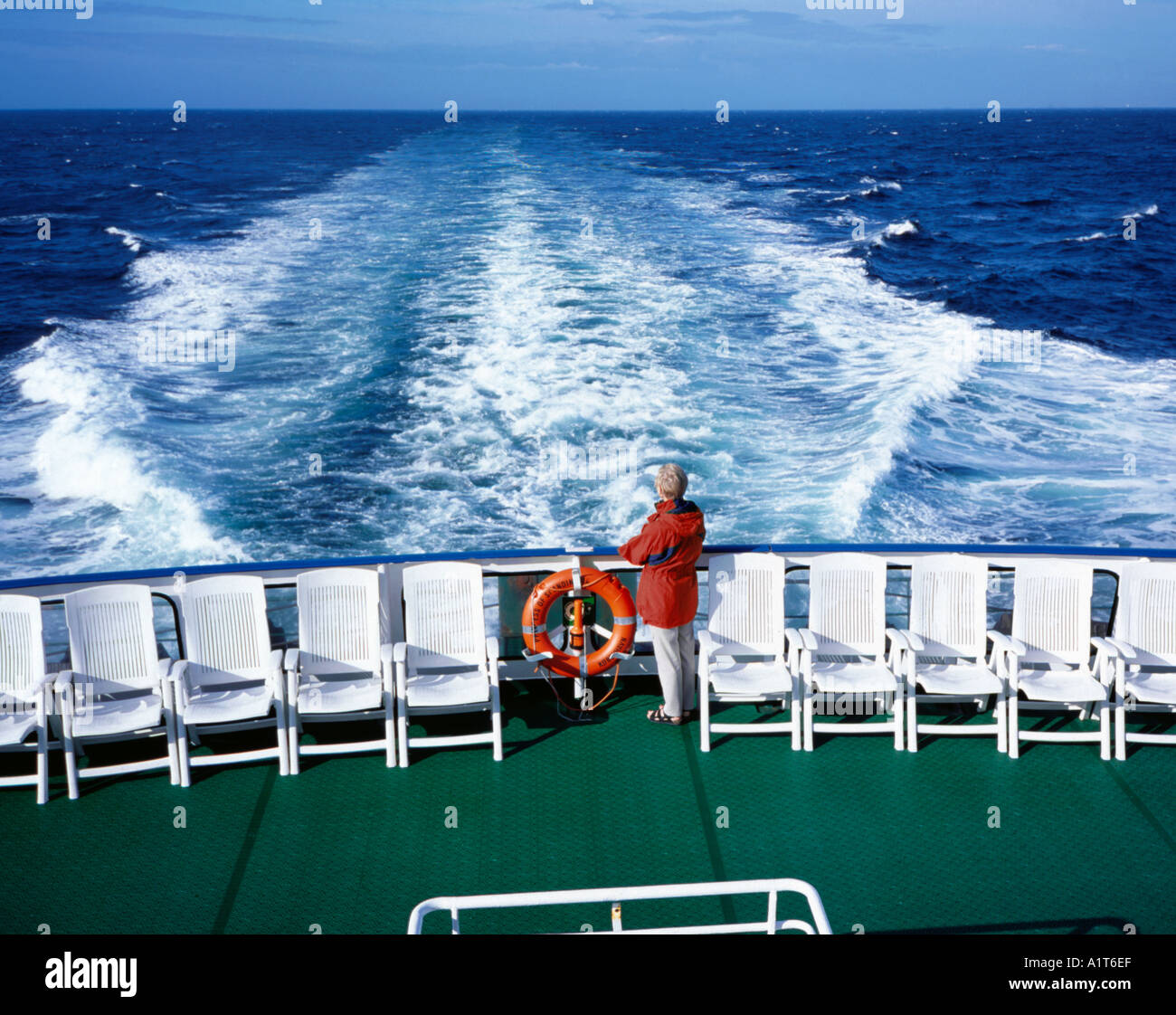Ship wake behind sailing ship hi-res stock photography and images - Alamy