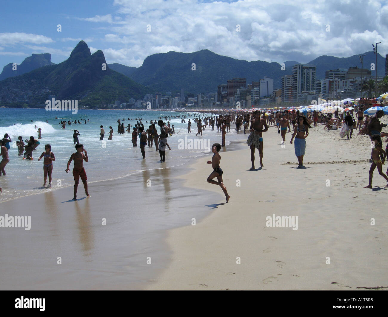 Ipanema Beach, Rio De Janeiro, Brazil Stock Photo - Alamy