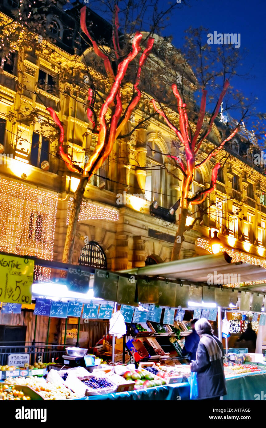 Night neighborhood to arrange hi-res stock photography and images - Alamy