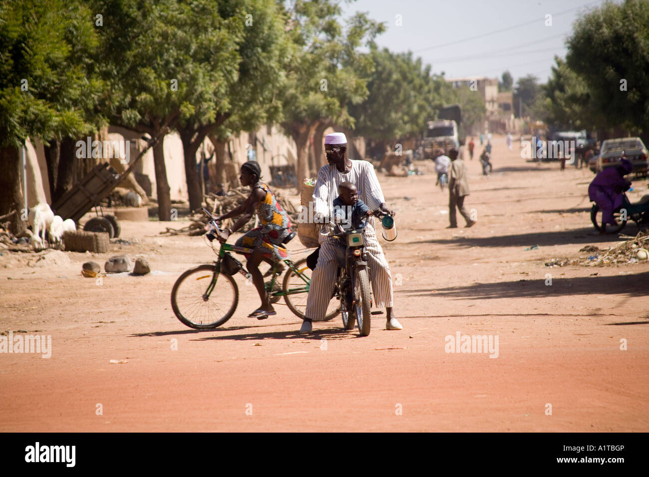 Street scene in the town of San Mali West Africa Stock Photo - Alamy