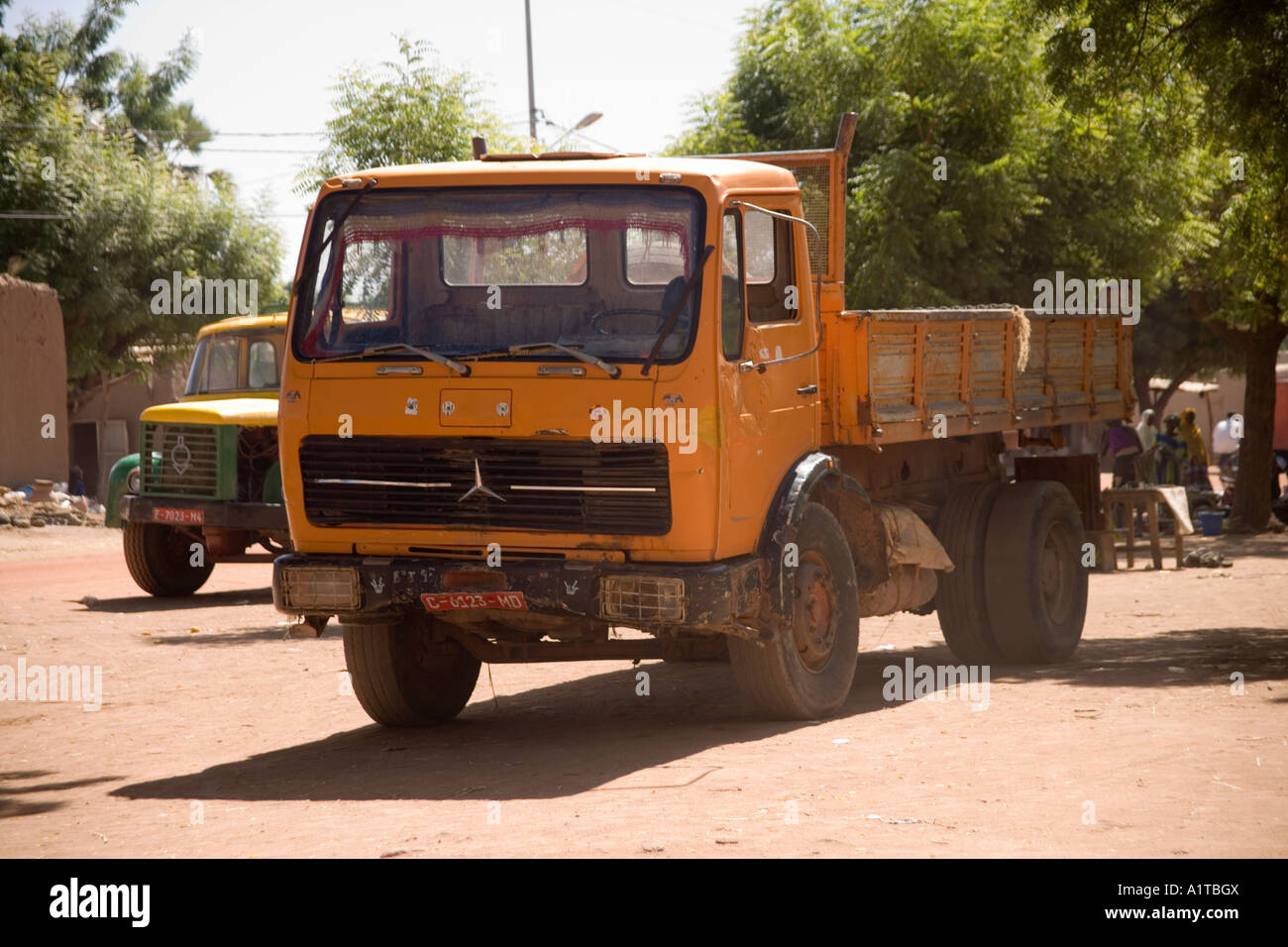 Street scene in the town of San Mali West Africa Stock Photo - Alamy