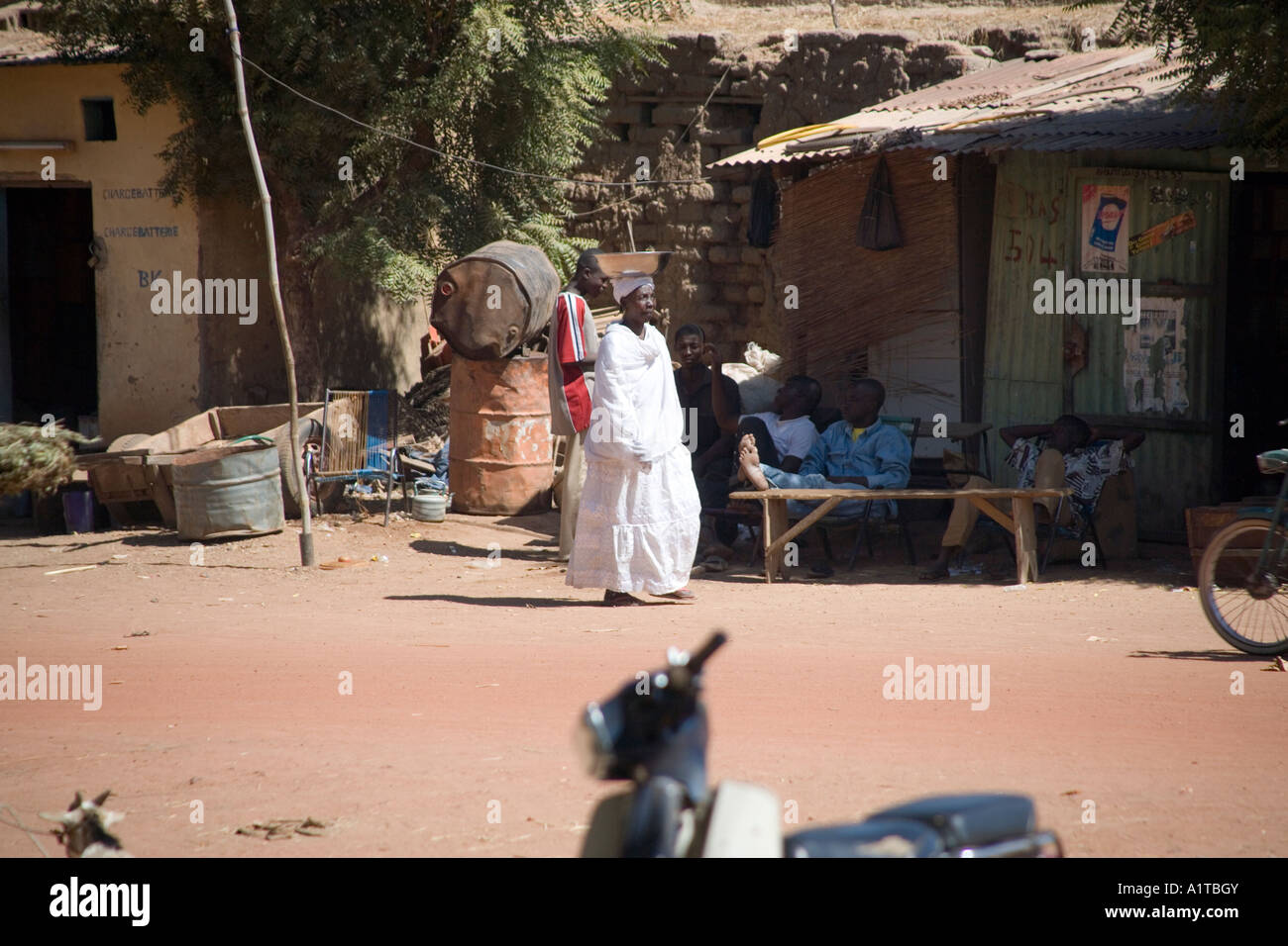 Street scene in the town of San Mali West Africa Stock Photo - Alamy