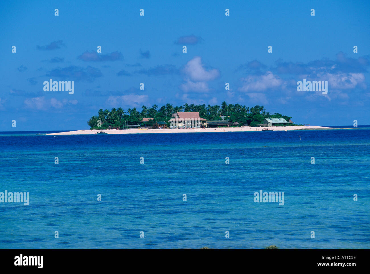 Beachcomber island resort hi-res stock photography and images - Alamy