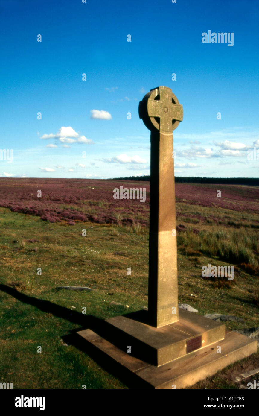 Wayside cross on the North Yorkshire Moors Stock Photo - Alamy