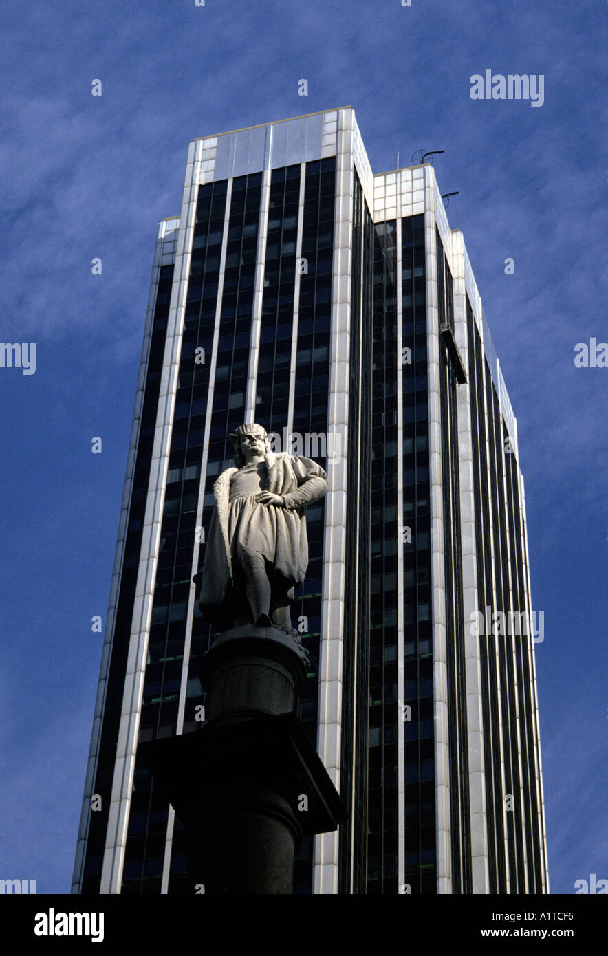 Statue of Christopher Columbus in Columbus Circle in New York City ...
