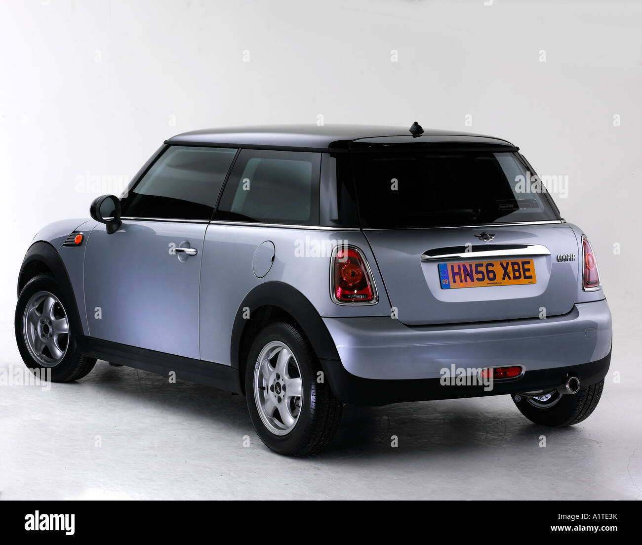 2006 Mini Cooper Stock Photo - Alamy