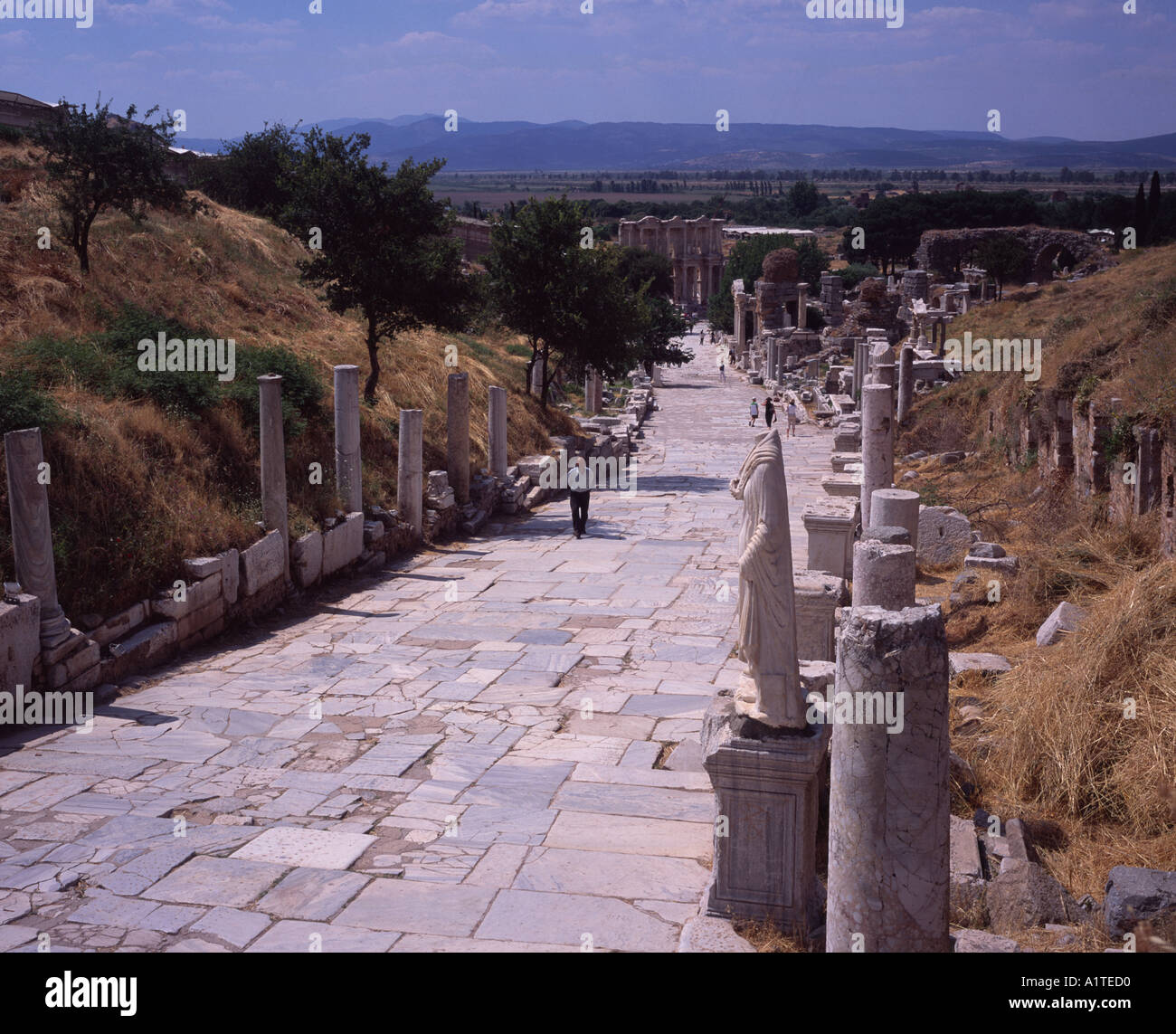 Roman road hi-res stock photography and images - Alamy