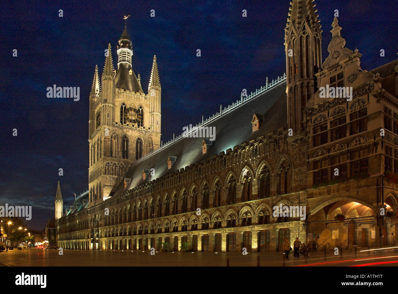 Town hall ypres hi-res stock photography and images - Alamy