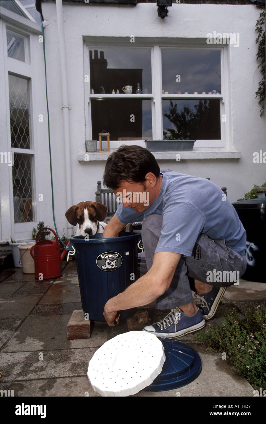 GOING GREEN FOR A WEEK USING A WORMERY KITCHEN WASTE IS PUT INTO A ...