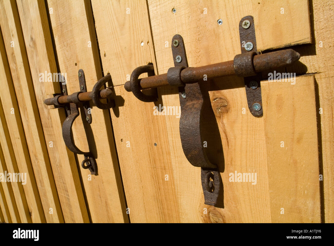 Latches hi-res stock photography and images - Alamy