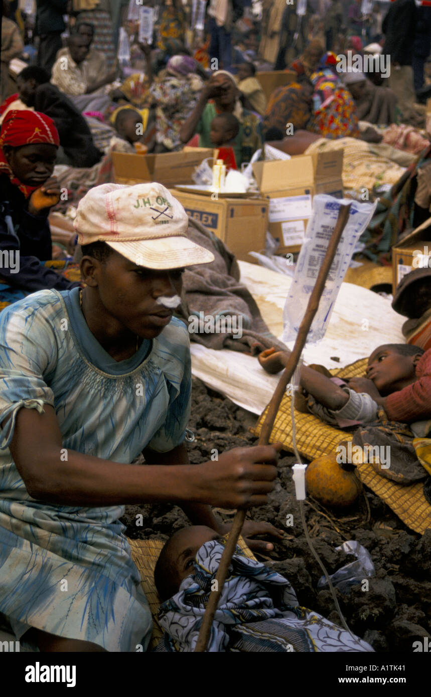 GOMA ZAIRE RWANDAN REFUGEES IN KIBUMBA REFUGEE CAMP JULY 1994 Stock ...