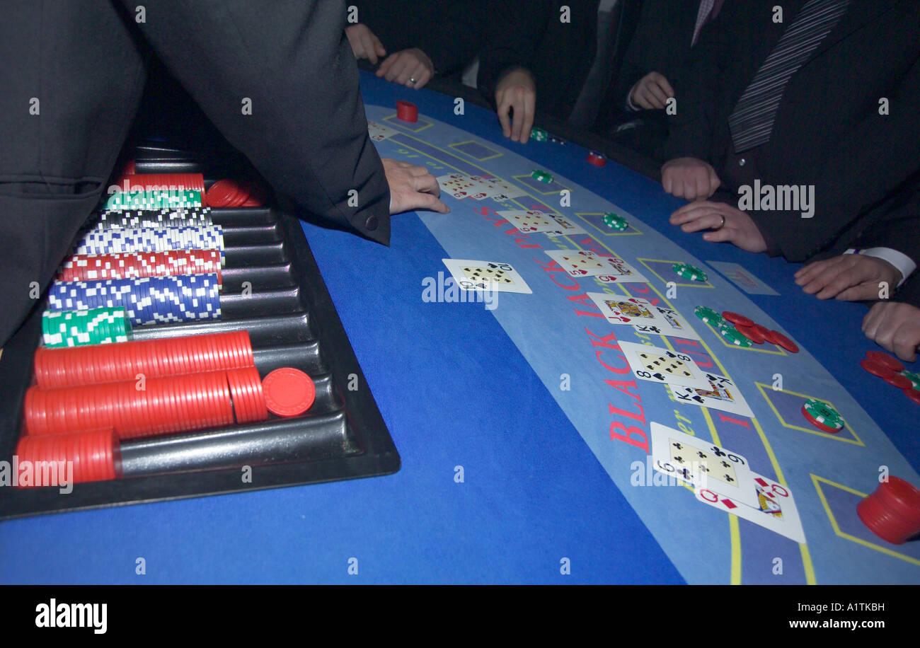 black jack card table Stock Photo - Alamy