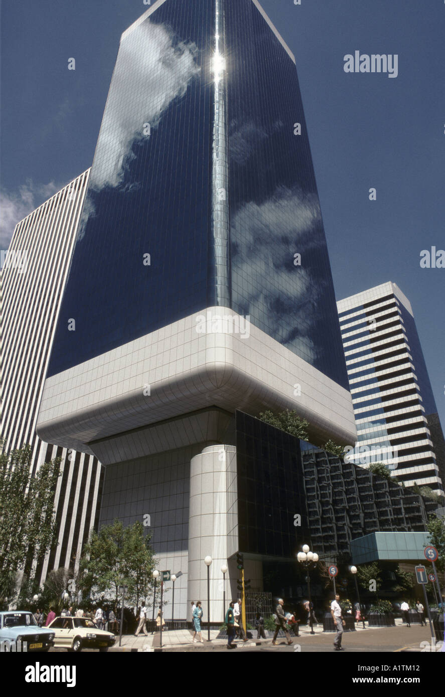 MODERN SKY SCRAPER TOWER BLOCK JOHANNESBURG SOUTH AFRICA Stock Photo ...