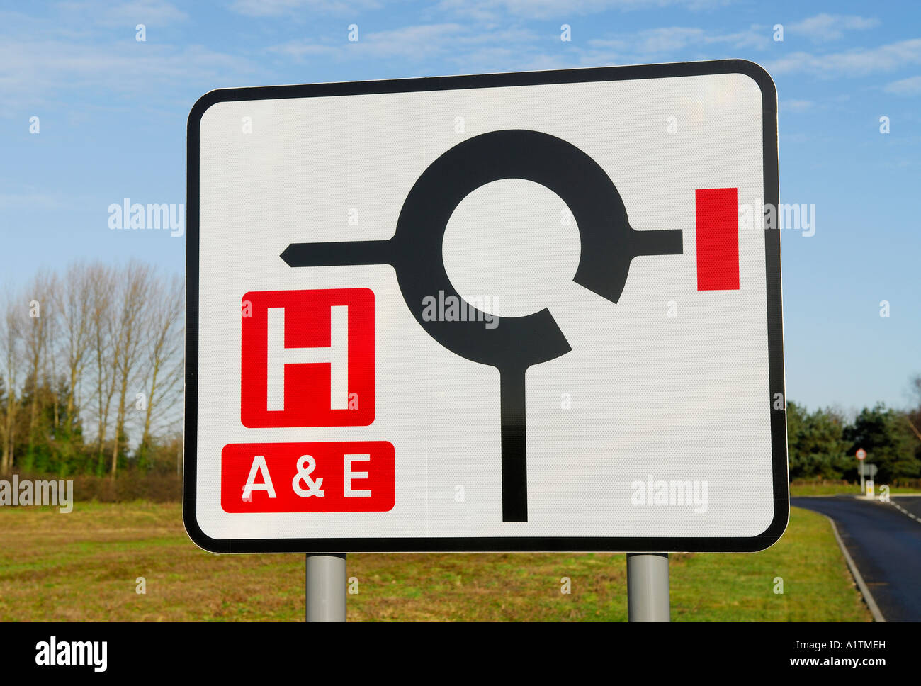 hospital direction road sign Stock Photo - Alamy