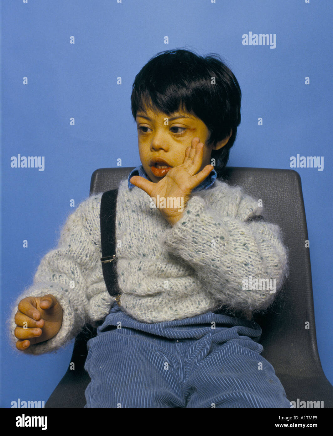 Child using sign language hi-res stock photography and images - Alamy