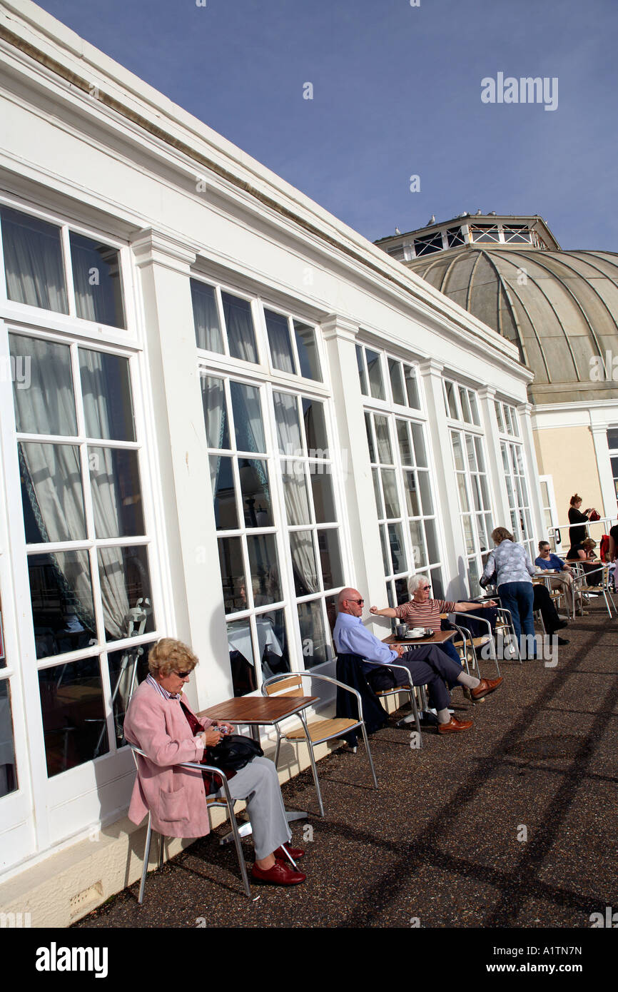 Cafe worthing pier england uk hi-res stock photography and images - Alamy