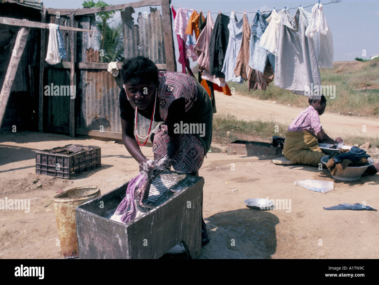 LUANDA WOMEN WASHING CLOTHES ANGOLA Stock Photo - Alamy