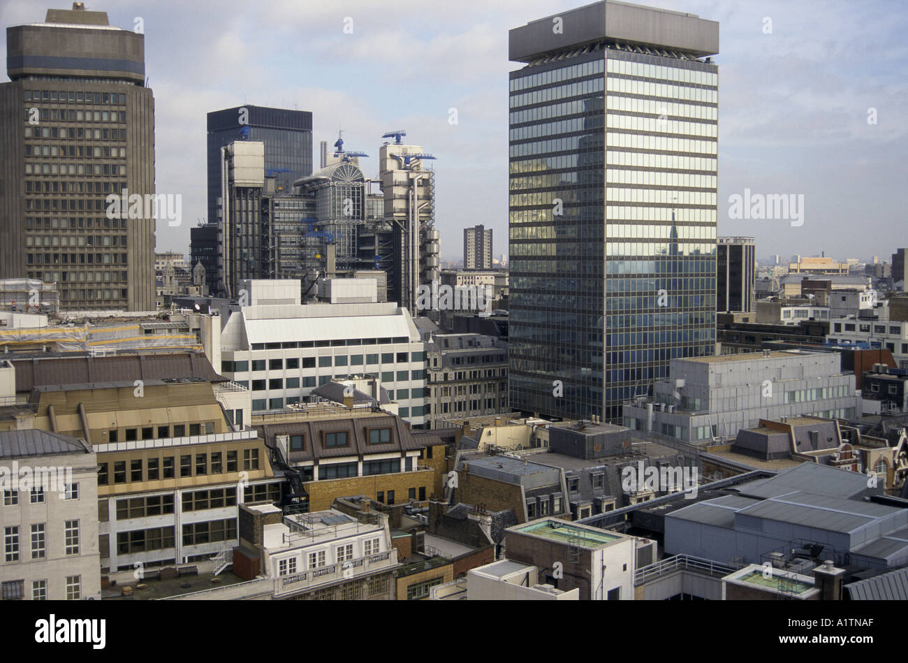 Business london 1995 hi-res stock photography and images - Alamy