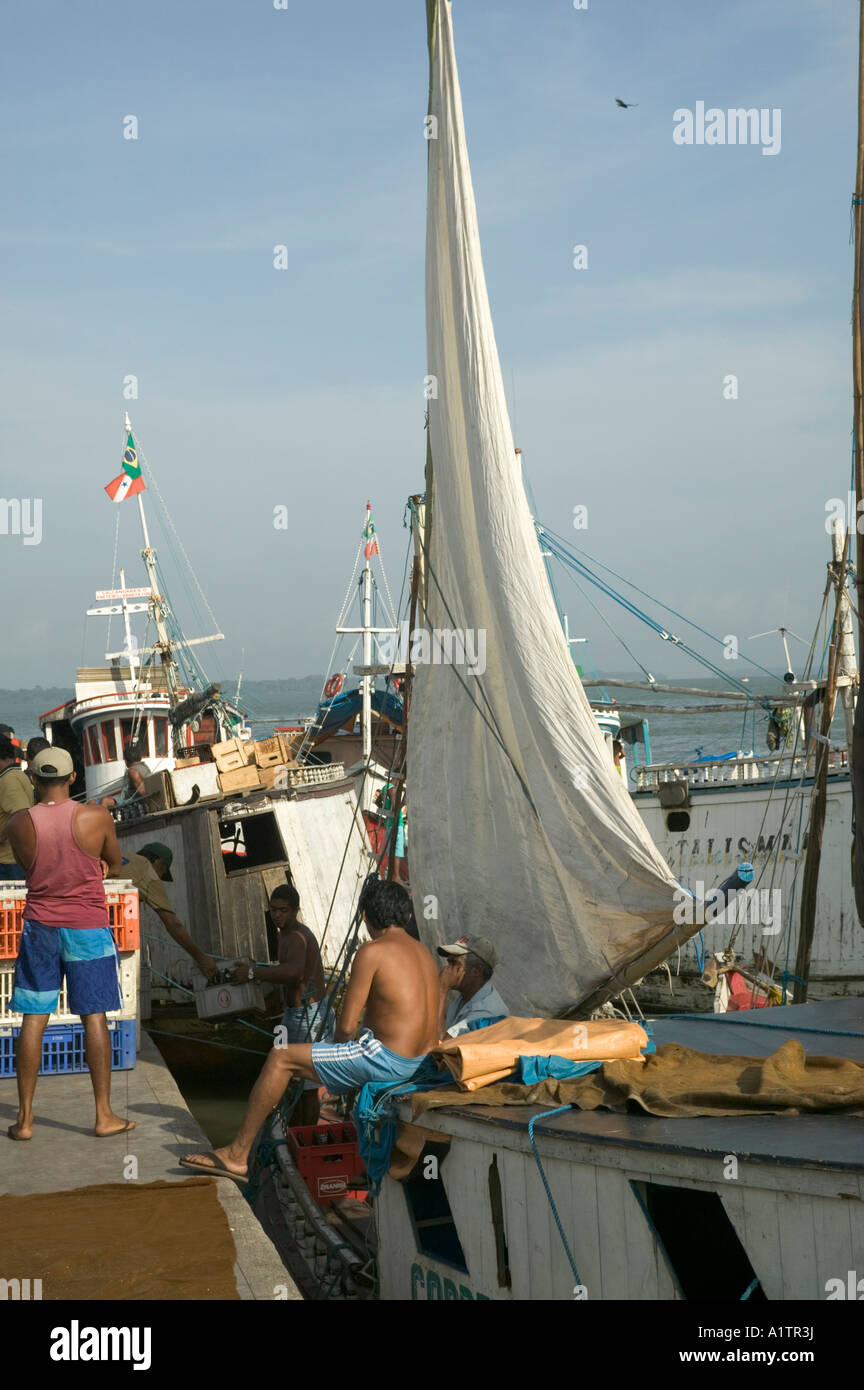 Commercial fishing boat tied wharf hi-res stock photography and images ...
