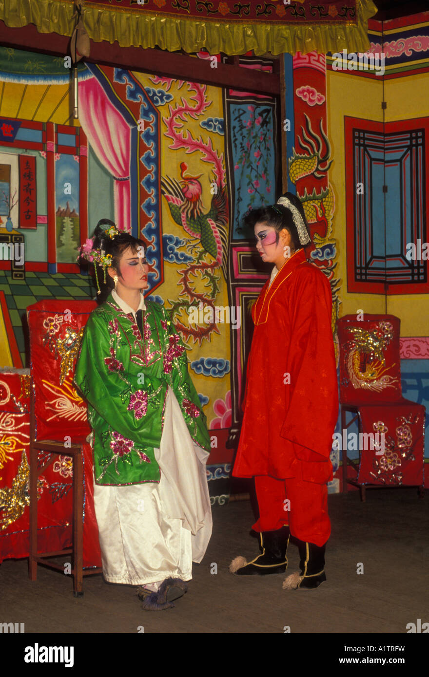 2, two, Chinese women, Asian women, Asians, female actors, wayang ...