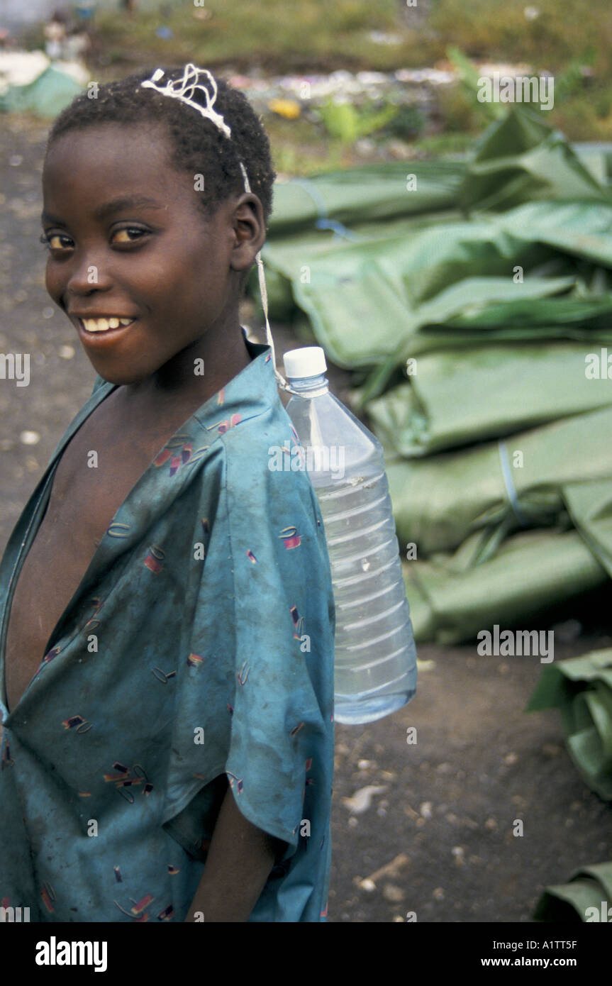 RWANDAN REFUGEES IN ZAIRE.UNACCOMPANIED CHILDREN MUGUNGA CAMP 1994 ...