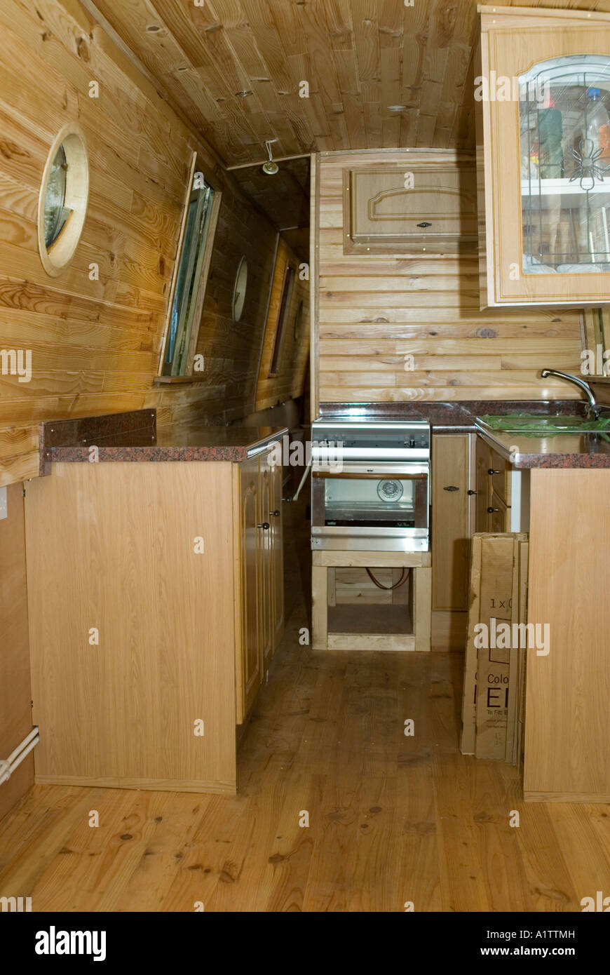 Oak Wood Panelled Narrow Boat Interior Designed by Travatools Bespoke ...