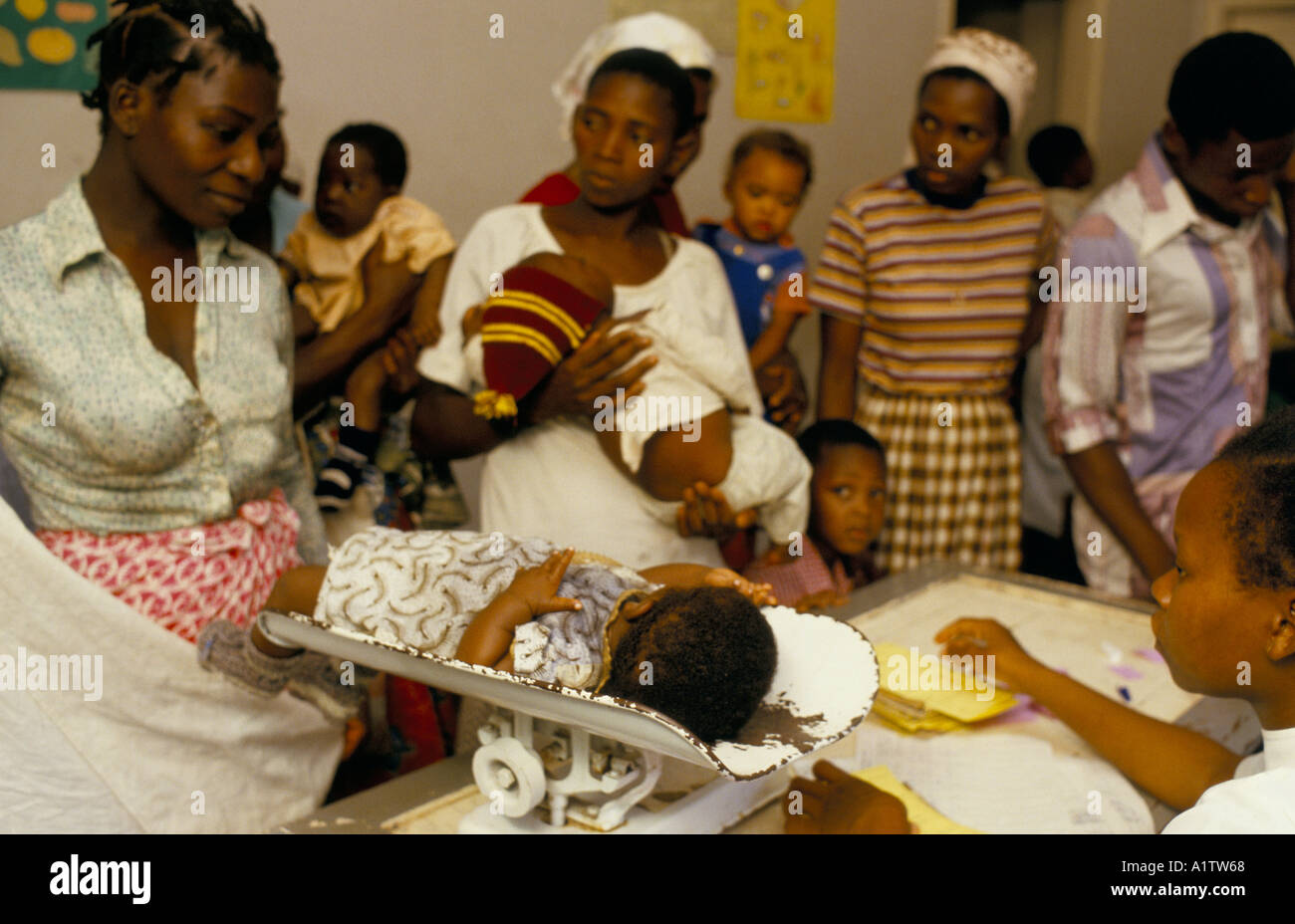 Medical baby scales hi-res stock photography and images - Alamy