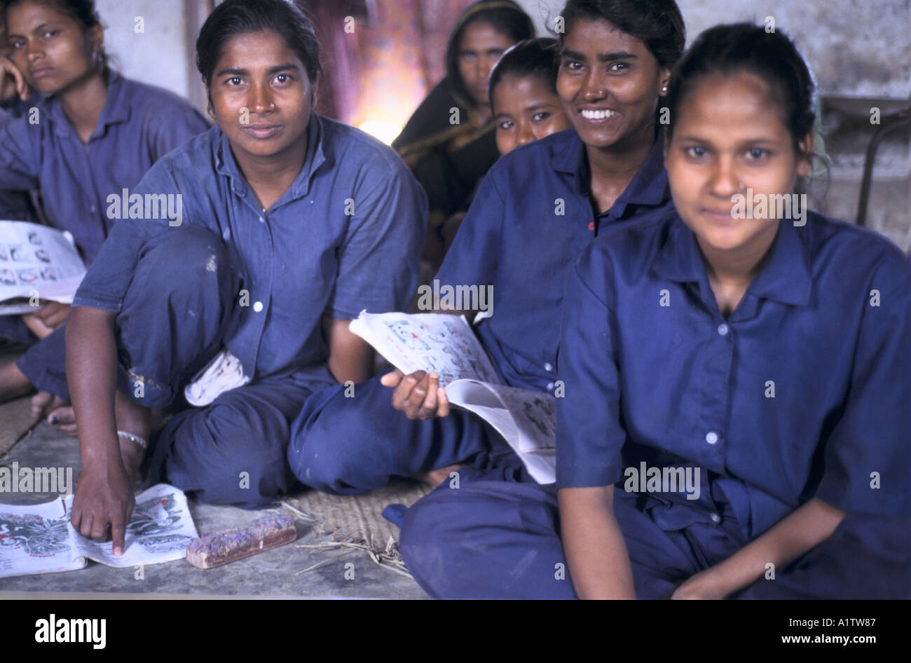 Women education bangladesh hi-res stock photography and images - Alamy
