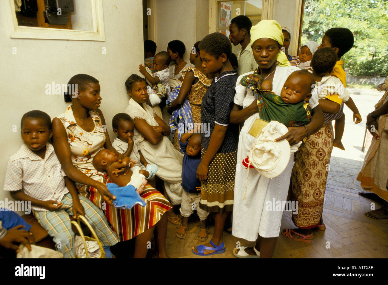 QUELIMANE HEALTH CLINIC MOZAMBIQUE Mothers and babies wait to be seen ...