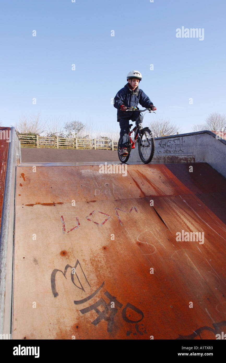 Riding a bike up and down hi-res stock photography and images - Alamy