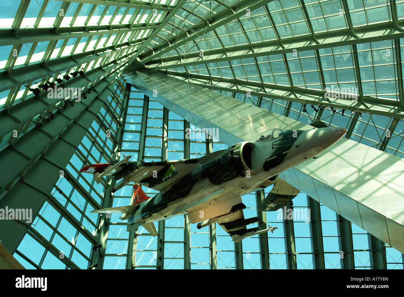 National museum of the marine corps images hi-res stock photography and ...