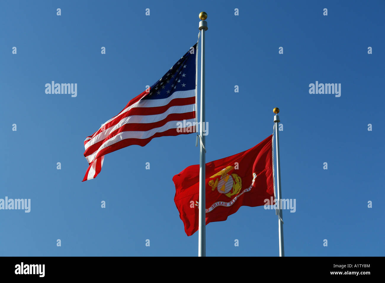 Triangle country flags hi-res stock photography and images - Alamy