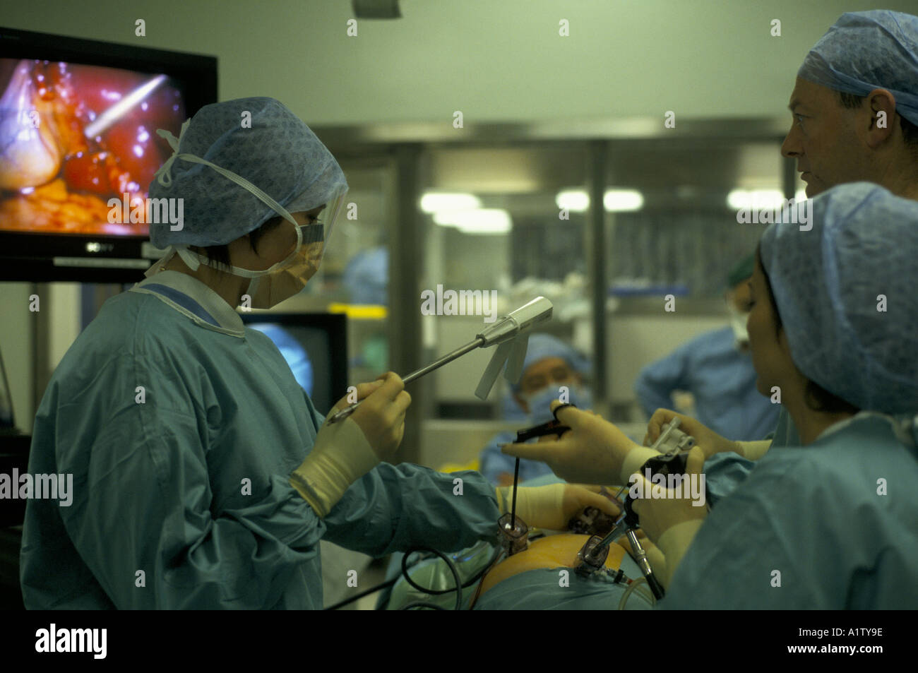 Keyhole surgery hi-res stock photography and images - Alamy