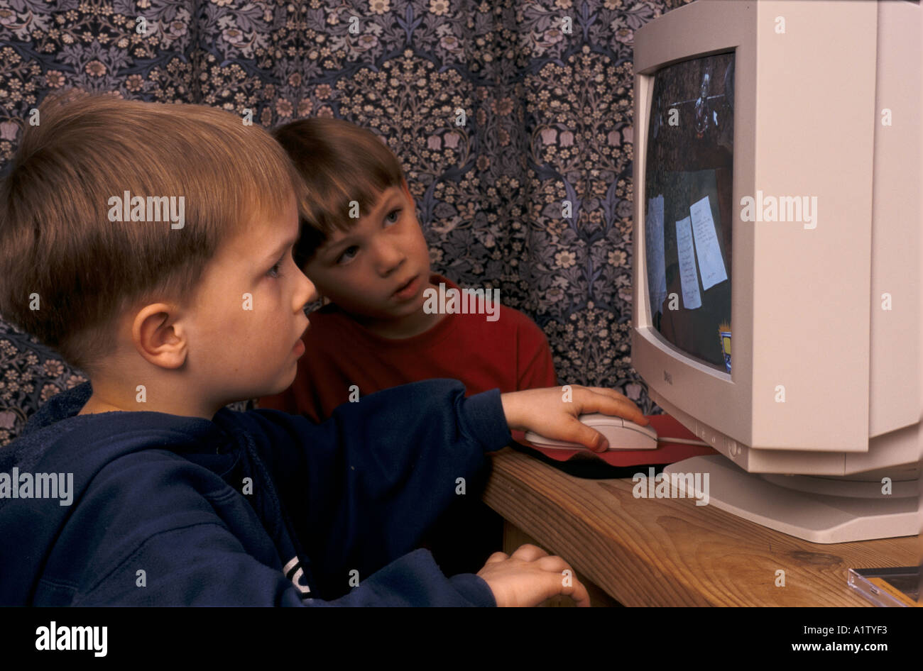 1997 computers hi-res stock photography and images - Alamy