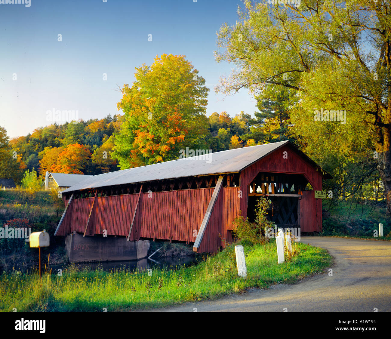 Covered bridge delhi new york hi-res stock photography and images - Alamy