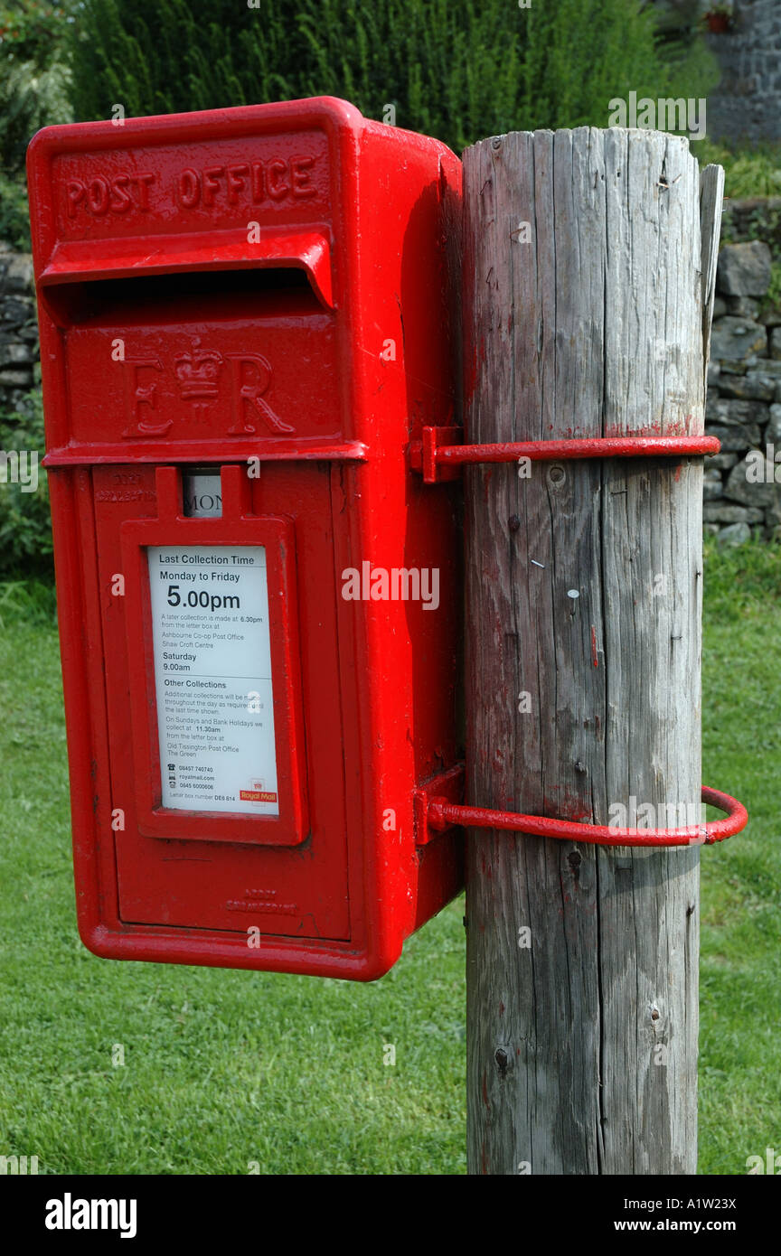red postbox, Derbyshire, England, UK Stock Photo - Alamy