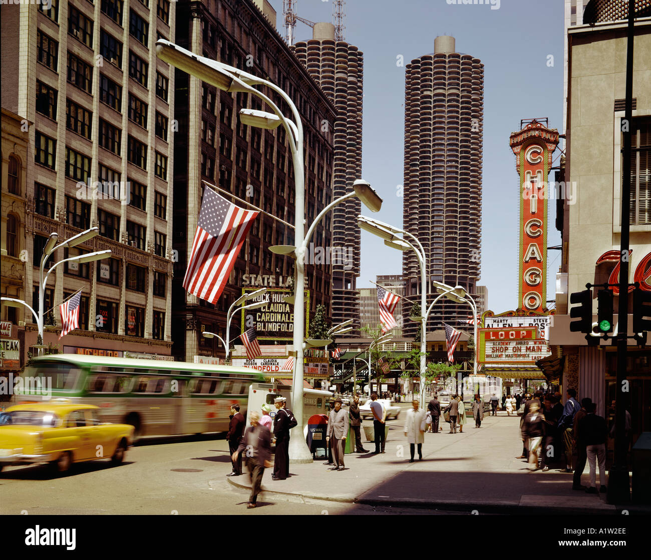 Chicago traffic lights hi-res stock photography and images - Alamy