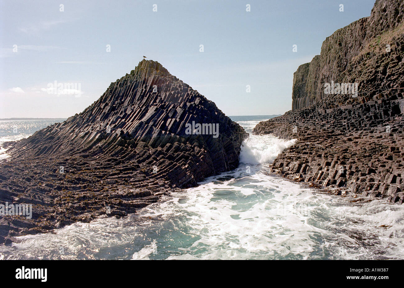 Isle of Staffa and Fingals Cave Scotland Hebrides Stock Photo - Alamy