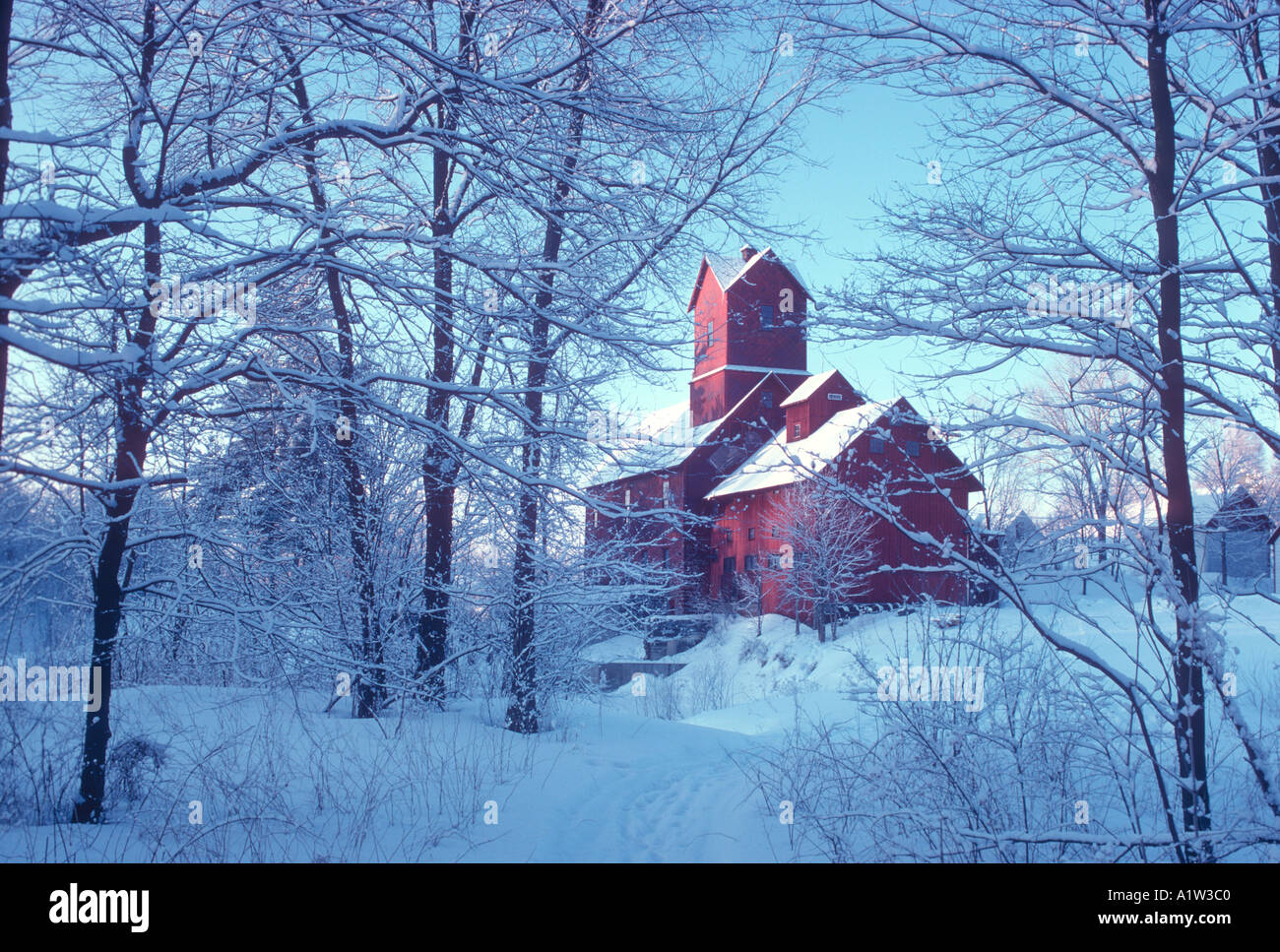 THE OLD RED MILL IN JERICHO VT Stock Photo - Alamy