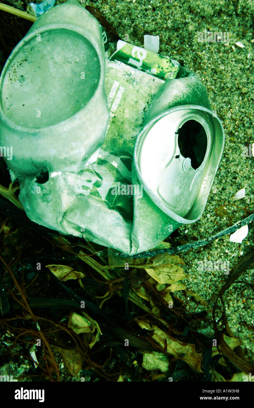 Wasted metal hi-res stock photography and images - Alamy