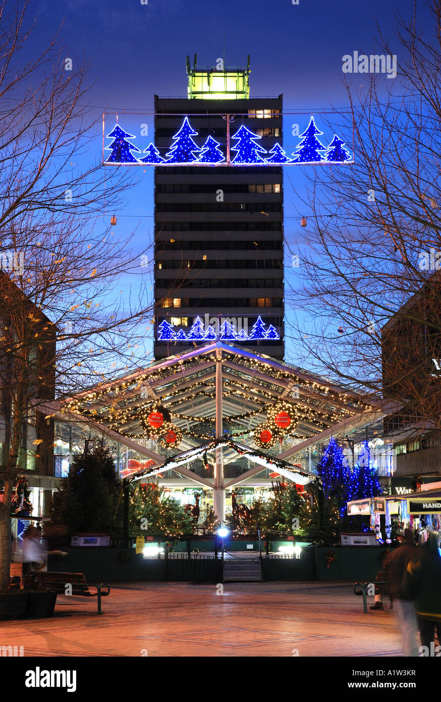 Lower precinct shopping centre coventry hi-res stock photography and ...